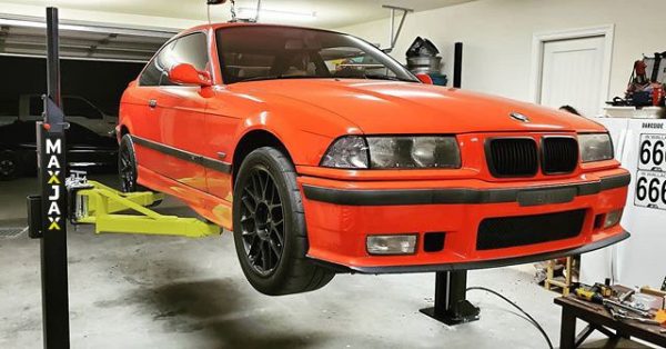 MaxJax Europe - Gallary - The MaxJax M6K Portable Two Post Lift