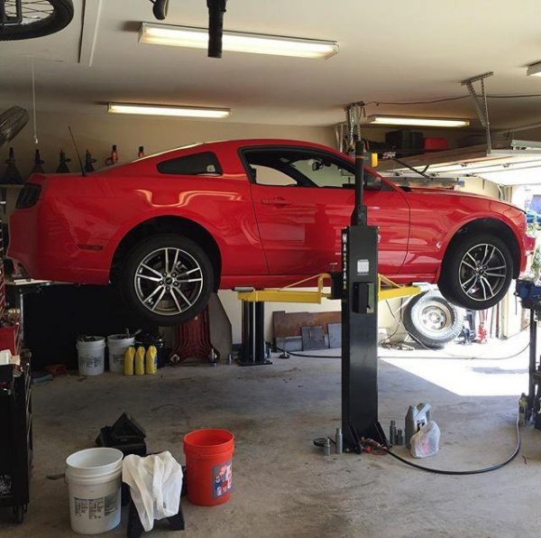 MaxJax Europe - Gallary - The MaxJax M6K Portable Two Post Lift