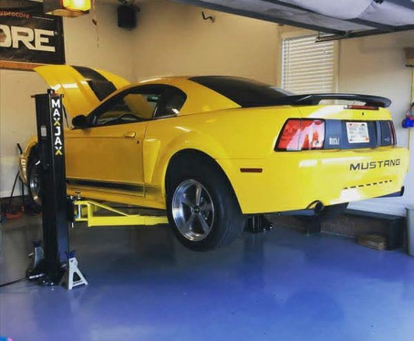 MaxJax Europe - Gallary - The MaxJax M6K Portable Two Post Lift